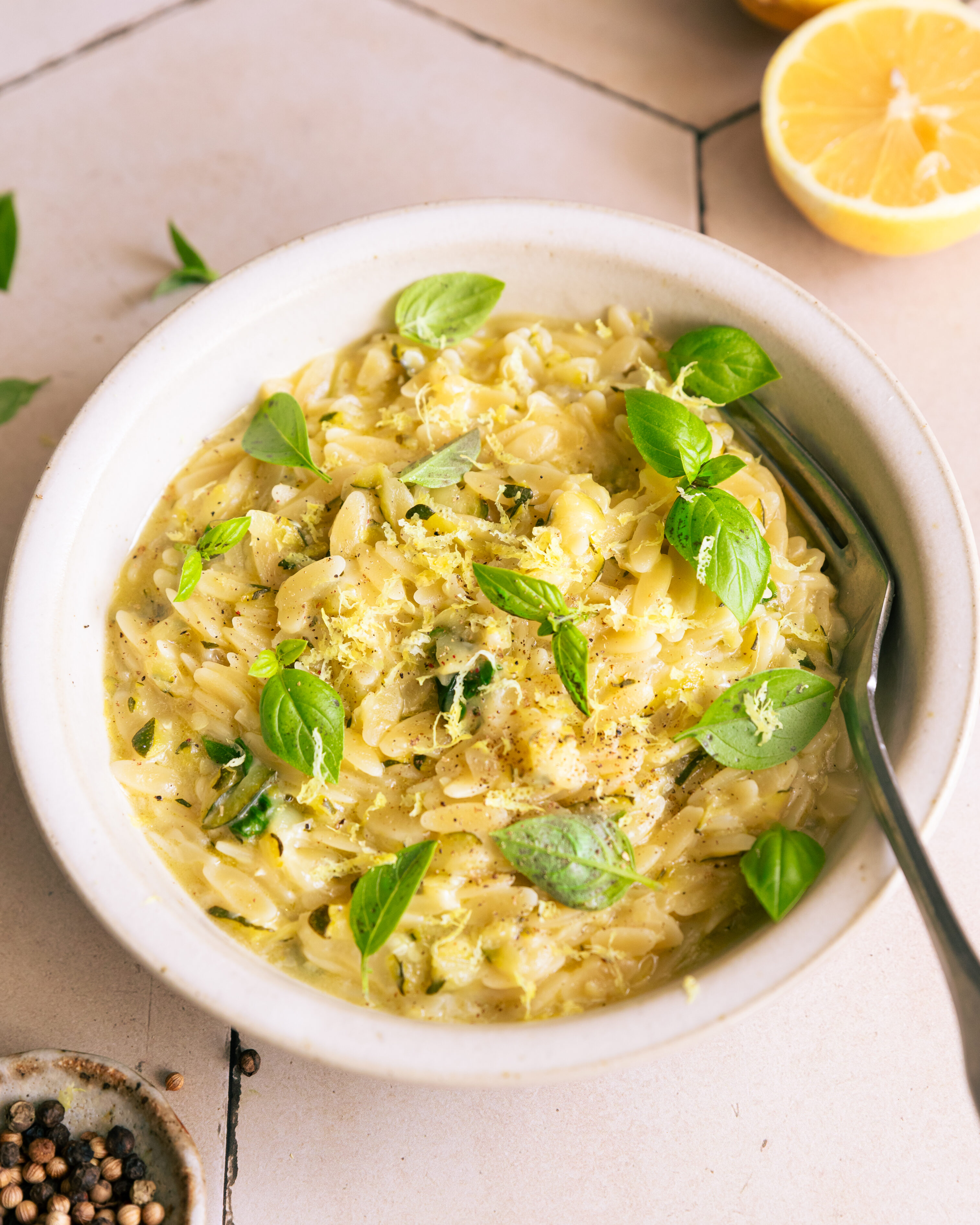 Orzo risotto à la courgette, citron et gruyère - Clemfoodie