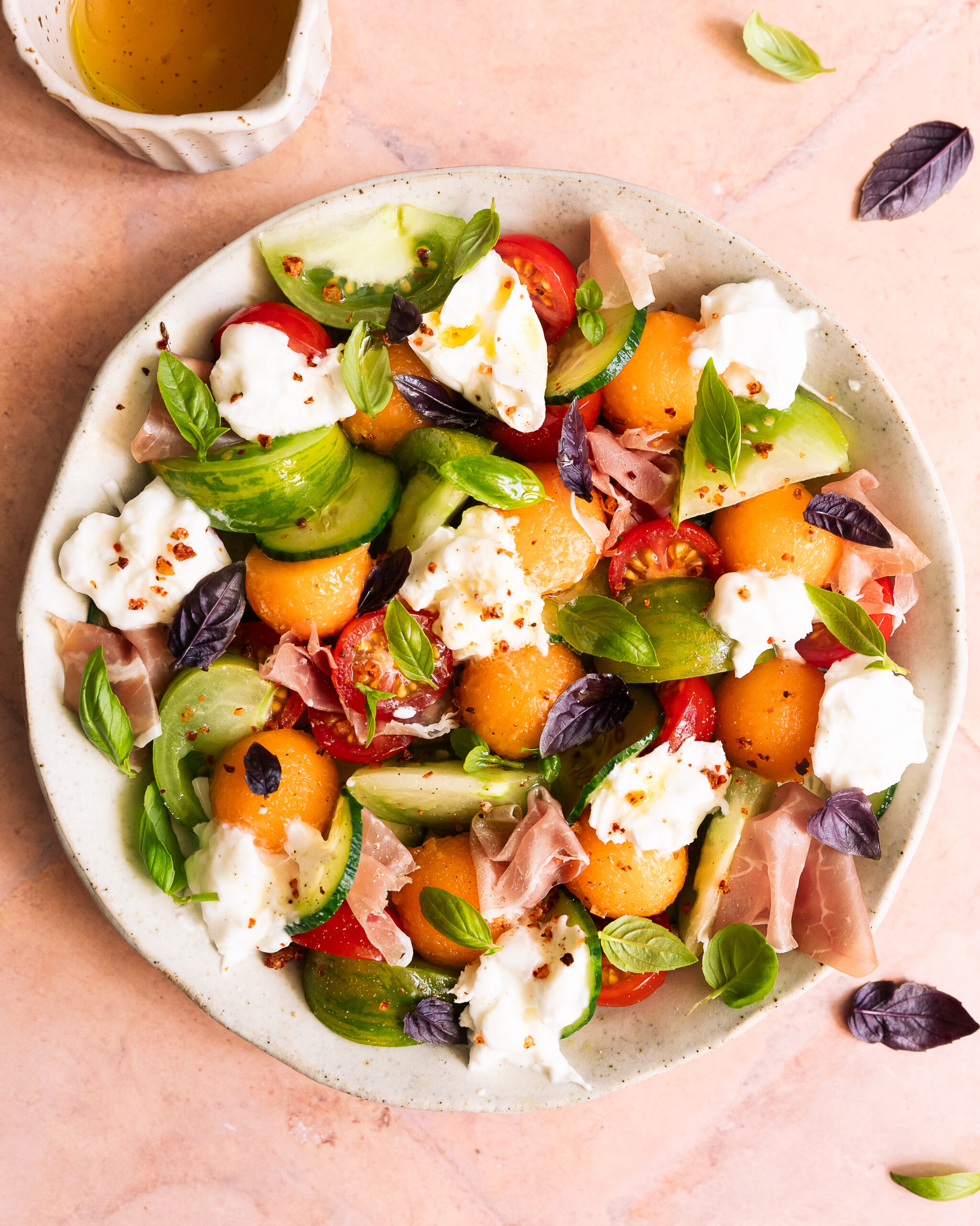 Salade fraîcheur aux tomates, melon et mozzarella - Clemfoodie Salade fraîcheur aux tomates, melon et mozzarella - Clemfoodie